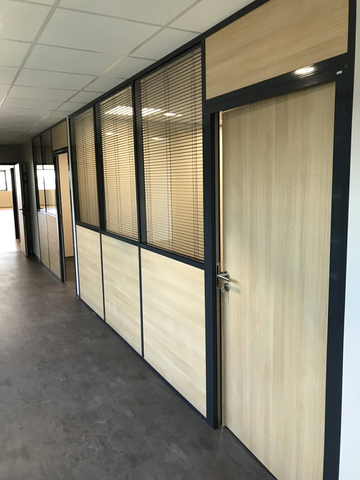 PORTES DE CLOISON EN BOIS STRATIFIÉS - Qovans