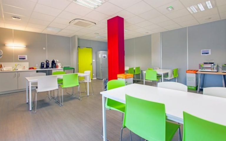 Panneaux d'agencement pour les bâtiments modulaires - Qovans